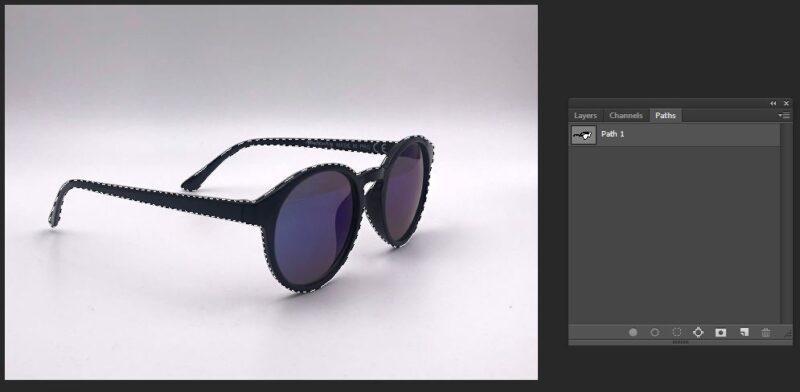 Clipping Path Explanation - What is clipping path and how does it work?